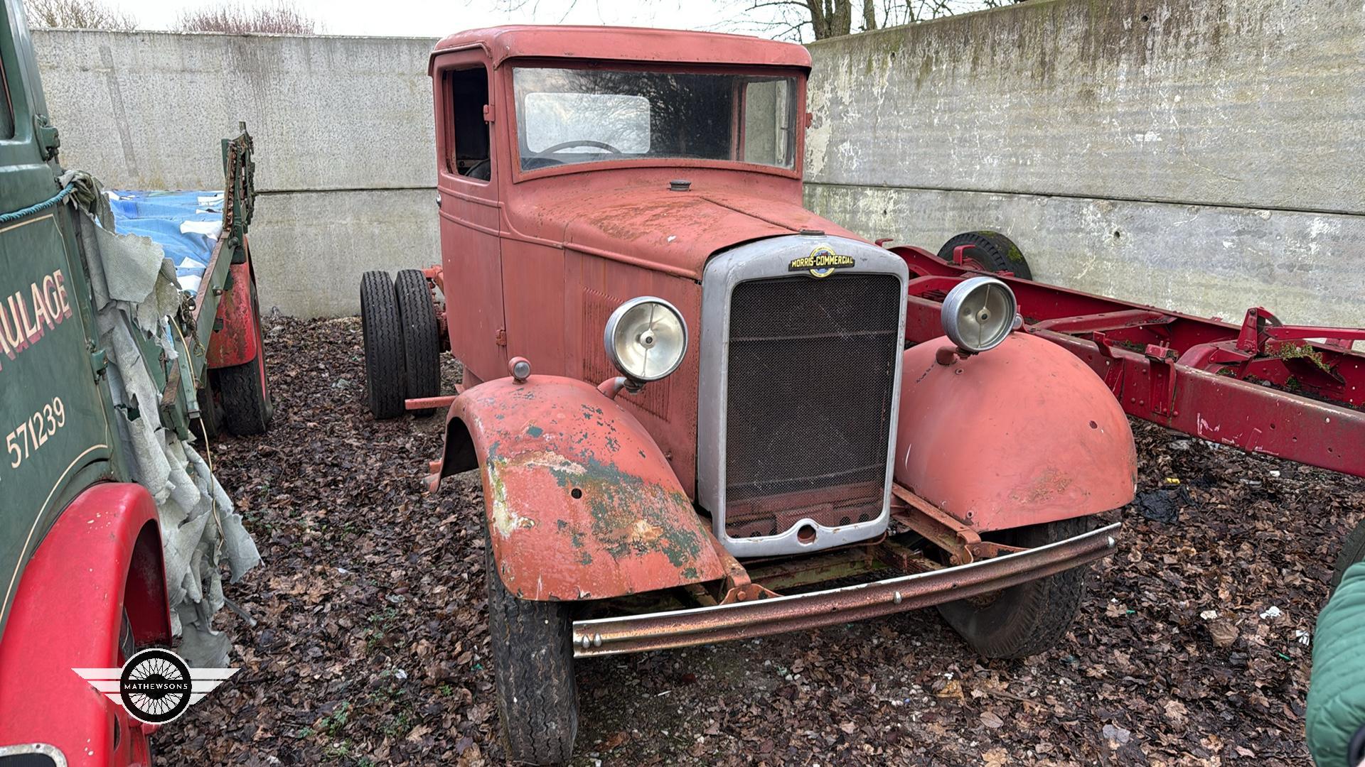 Lot 255 - CIRCA 1930 MORRIS 2 TON CHASSIS / CAB