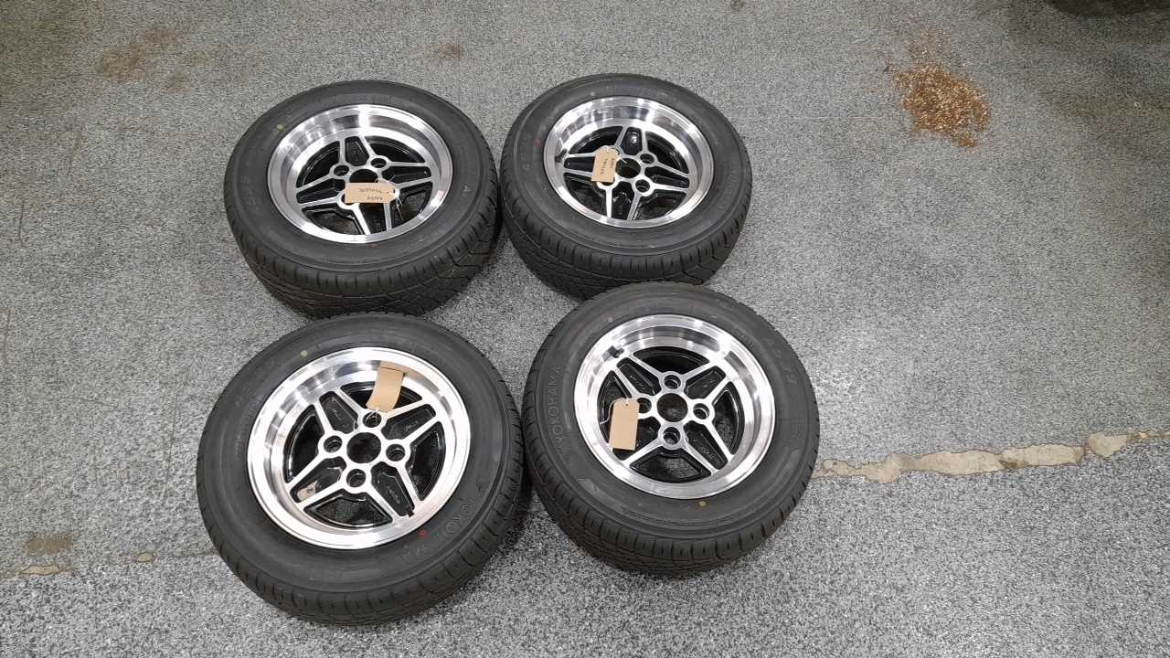 Lot 419 - FORD RS 2000 RE-FURBISHED ALLOY WHEELS WITH